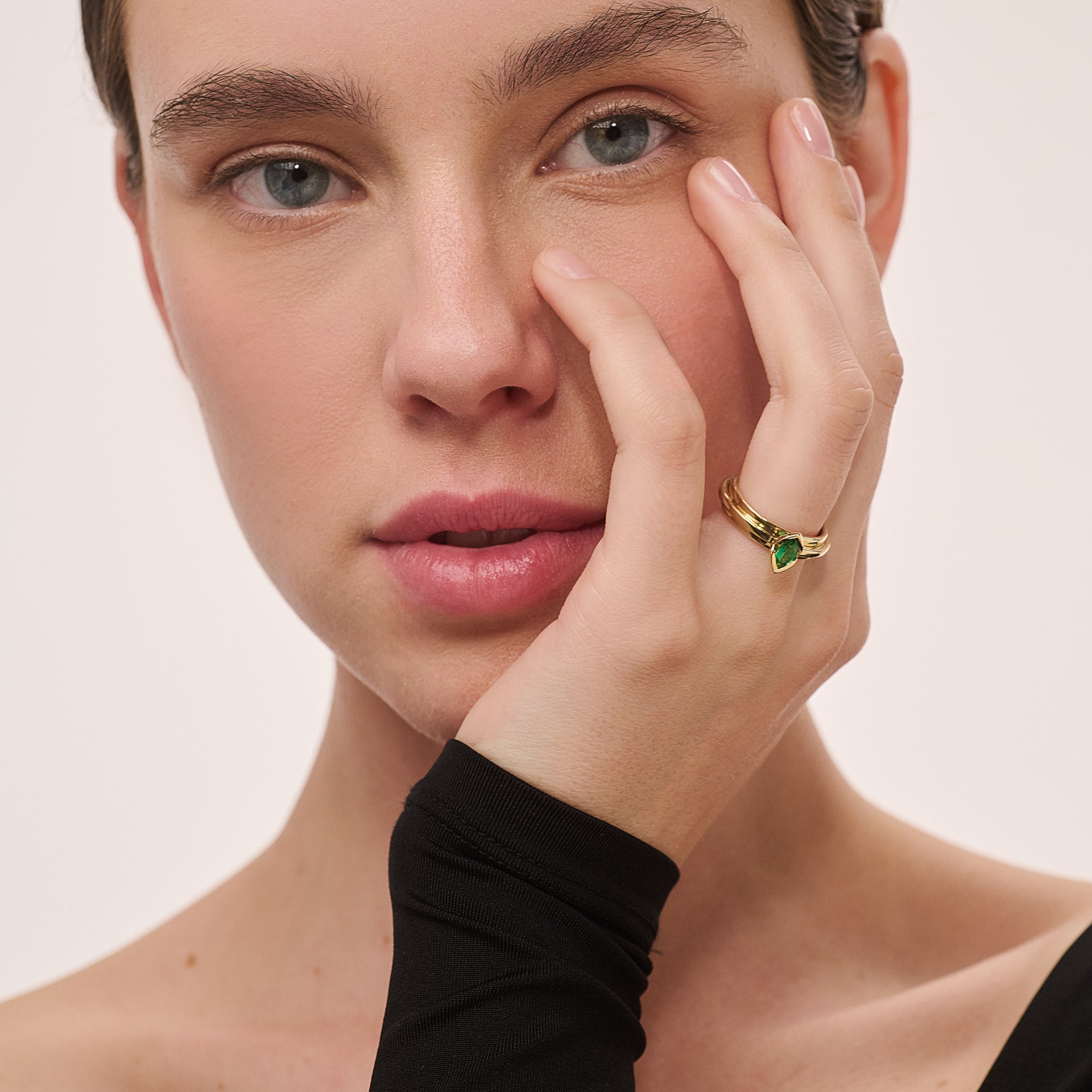 Le Pyramid | טבעת אמרלד מרקיזה